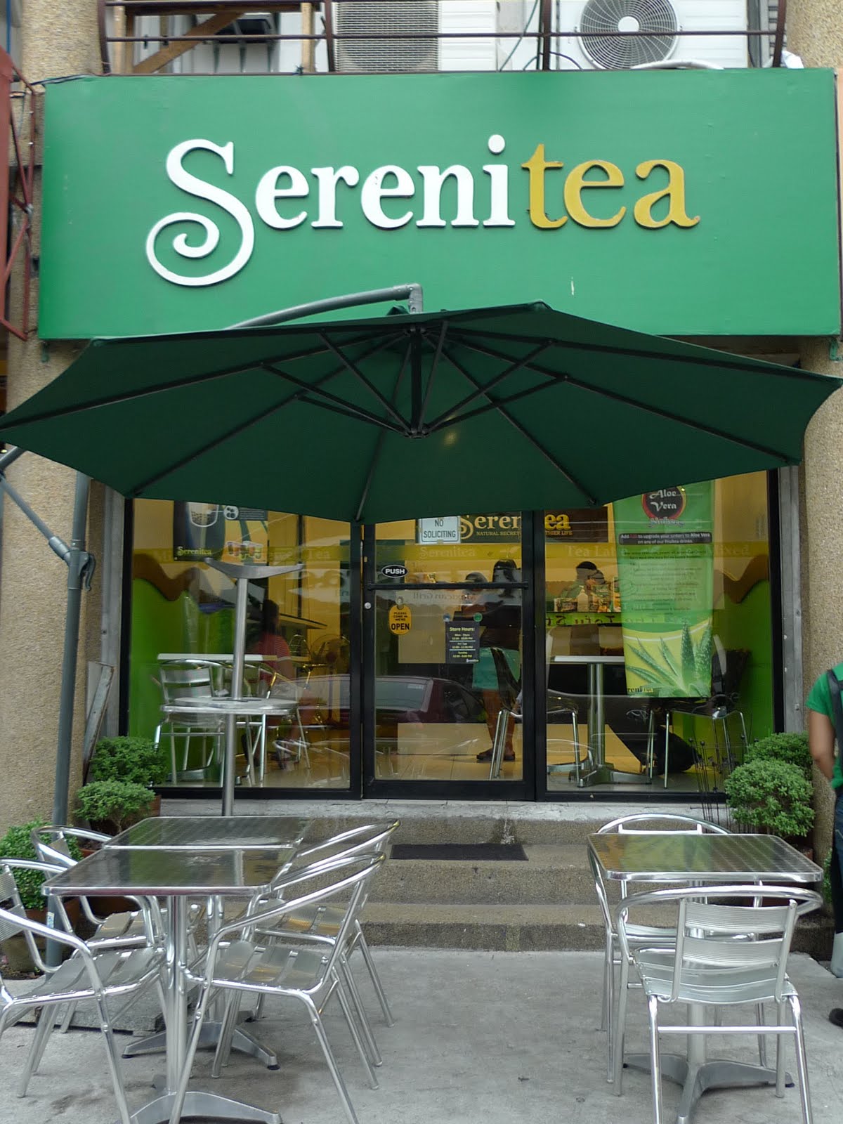 Eats Amazing: Serenitea, Good Burgers, Buy-the-Bucket