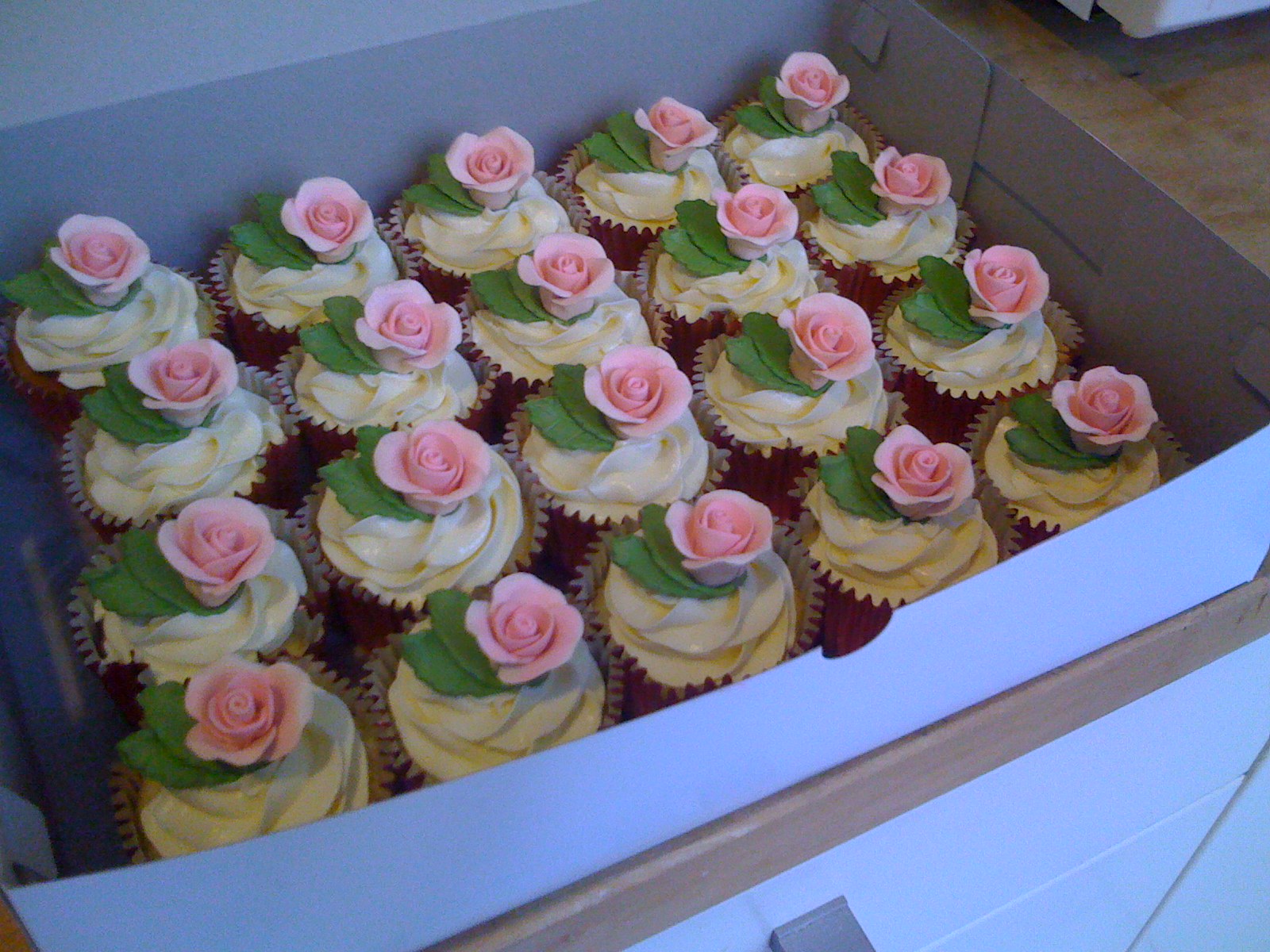 Cake in a Cup!: Pink Rose Cupcake Favours for Florist Opening