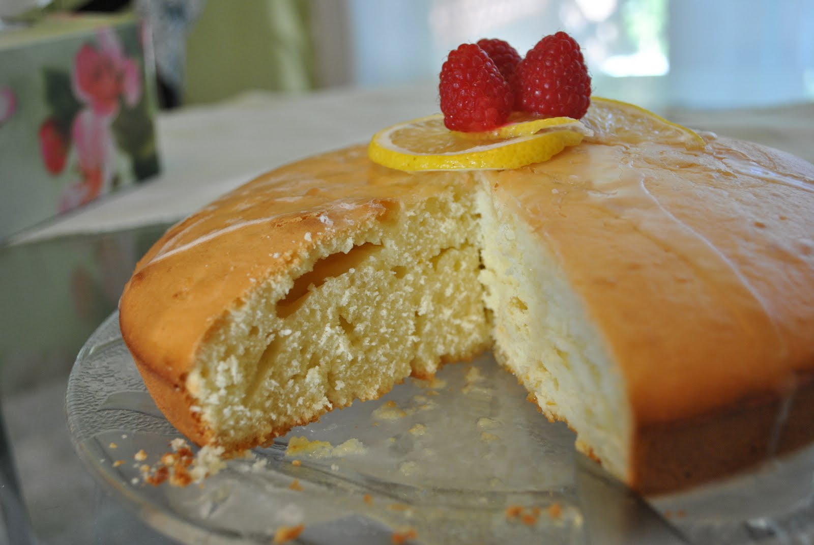 Plastic.: Lemon Frosted Lemon Cake