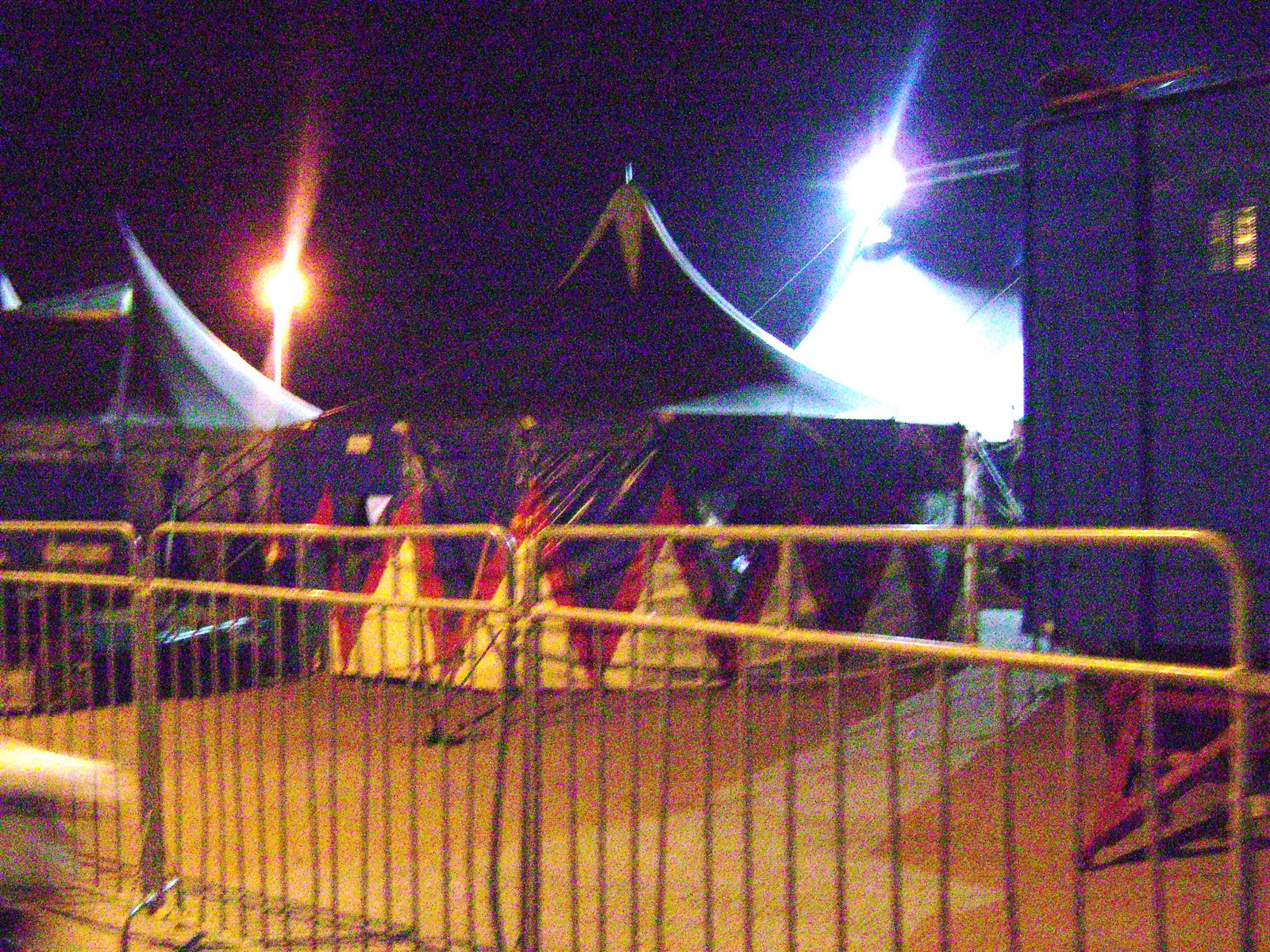 CIRCO IN ZONA (CERCA/CIRCO): CIRCO EMBELL RIVA (FOTO DEGLI ESTERNI A ...