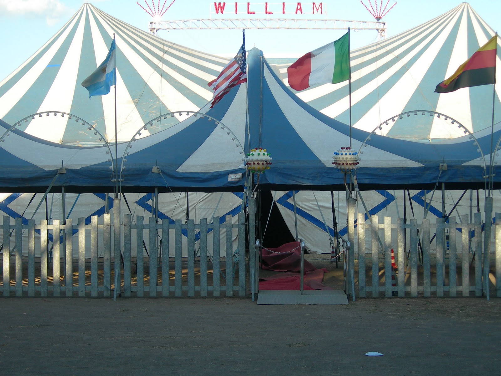 CIRCO in ZONA (il cerca circo web): CIRCO THE WORLD'S SHOW: LE FOTO ...
