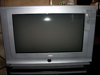Uhuru Furniture & Collectibles: Samsung HDTV 1080i w/ 30" Flat Screen ...