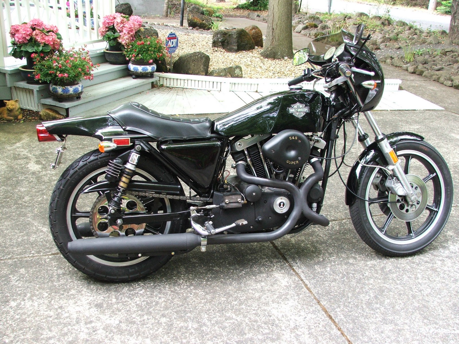 Ray's Motorcycle Diary: Gordon's XLCR's