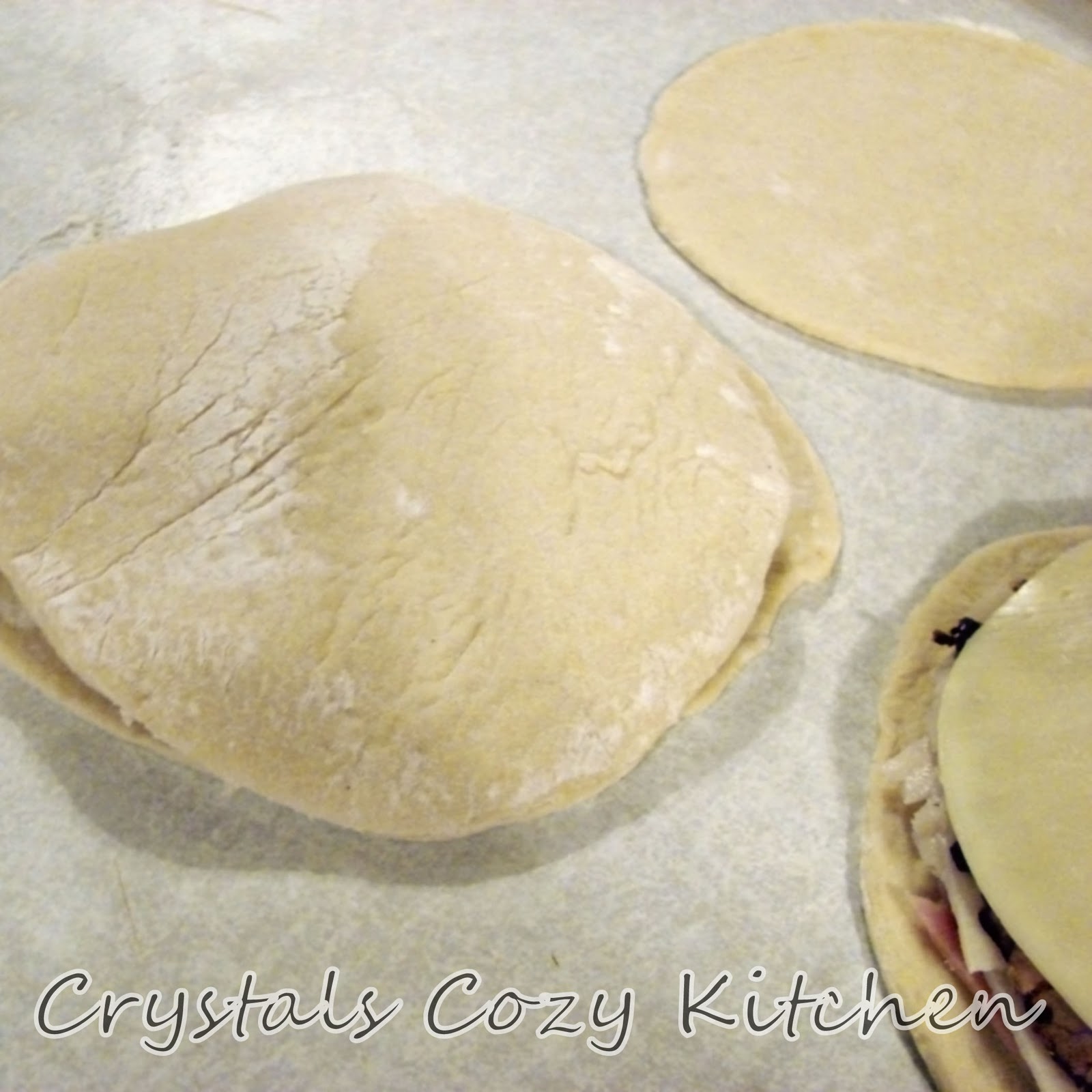 Crystal's Cozy Kitchen: Stuffed Bread