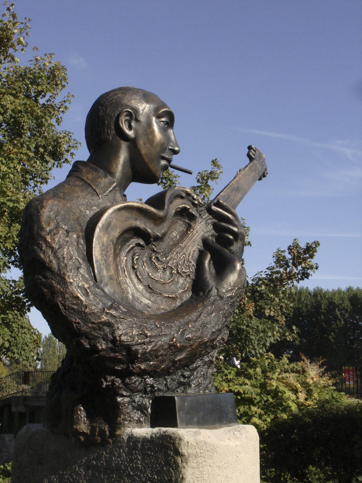 1000+ images about Statues de guitaristes on Pinterest