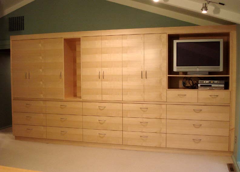 HARDWOOD DESIGN: Horizontal rift grain maple