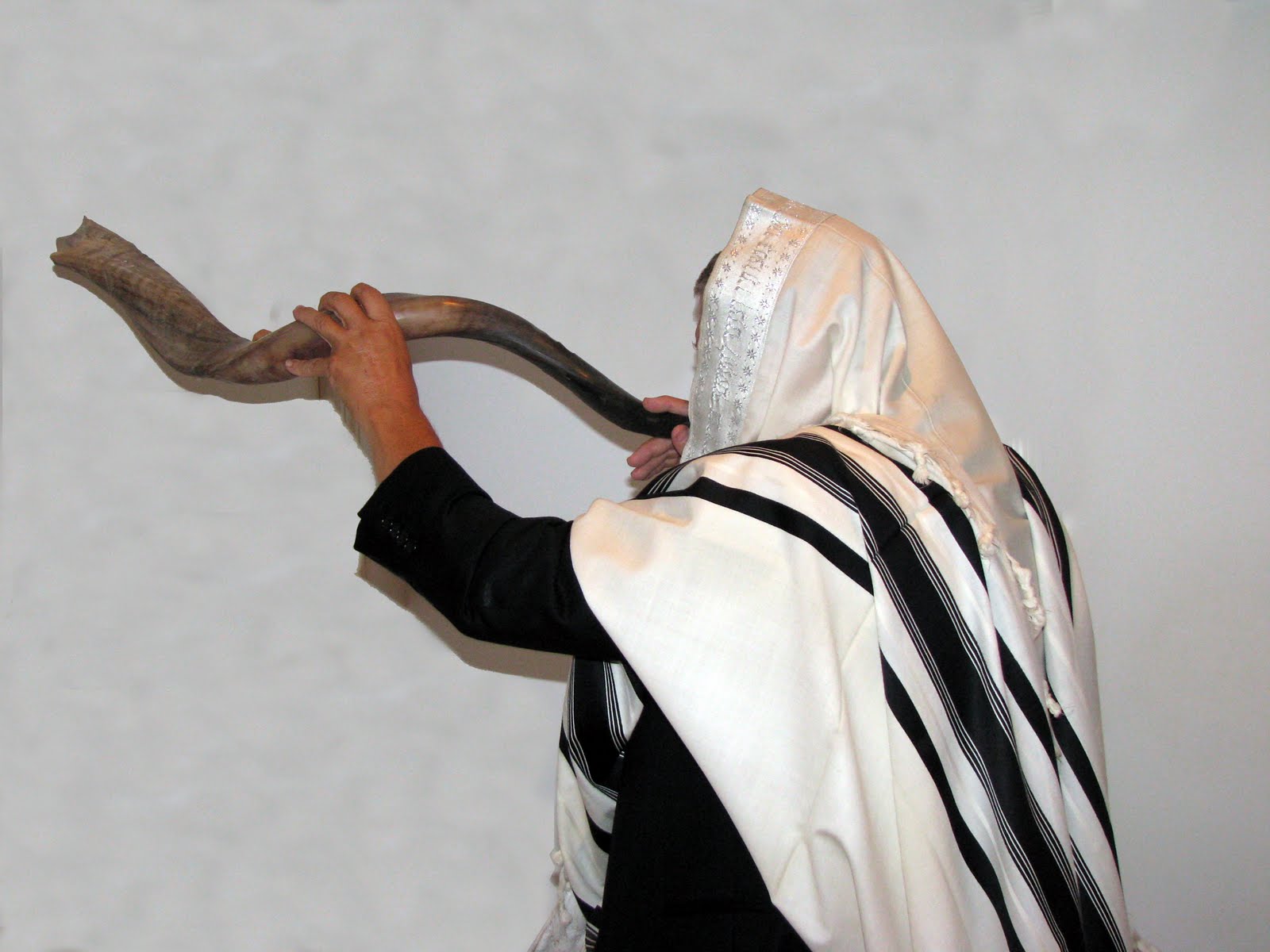 Voices Magazine's Blog: The High Holidays Belong to Me