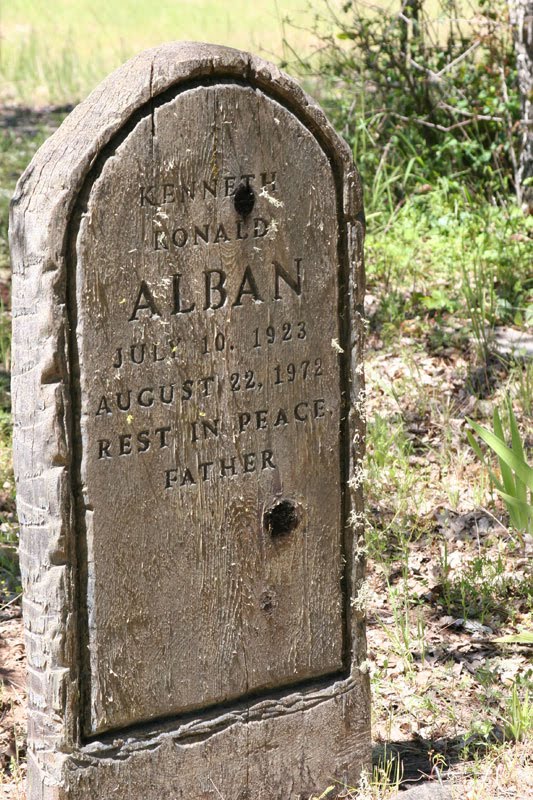 A Morbid Fascination: Trail Cemetery, Trail, Oregon