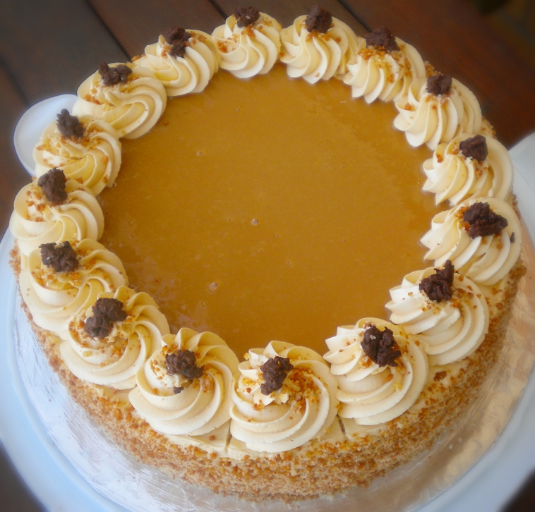 Heart of Mary: Dulce de leche cake