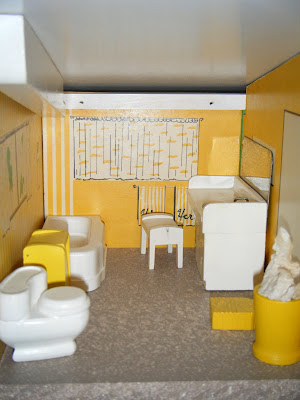 My Vintage Dollhouses: A Modern Strombecker Dollhouse