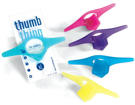 ideasthai: ไอเดีย แหวนสำหรับคนรักการอ่านหนังสือ Thumb Thing จาก ไอเดีย.com
