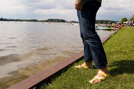 ไอเดีย รองเท้ากระดาษ Paper-Feet จาก ไอเดีย.com