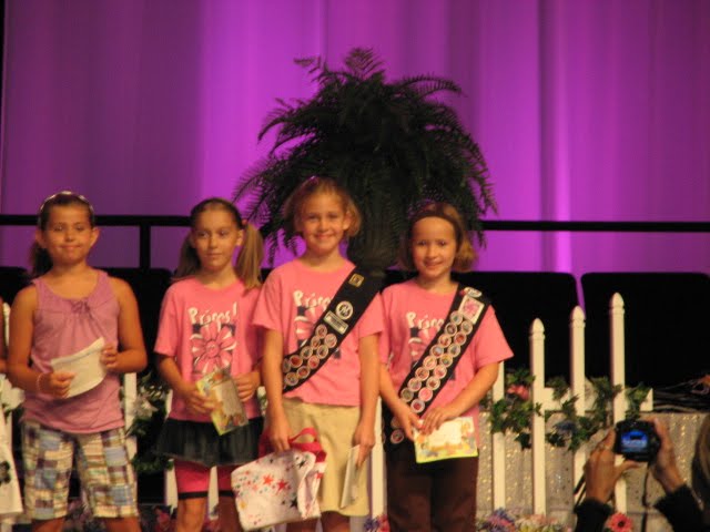 Melissa's Minions: Missionettes Honor Star Crowning