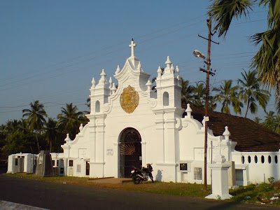 Goan Architecture: Cristo Rei at Assolna