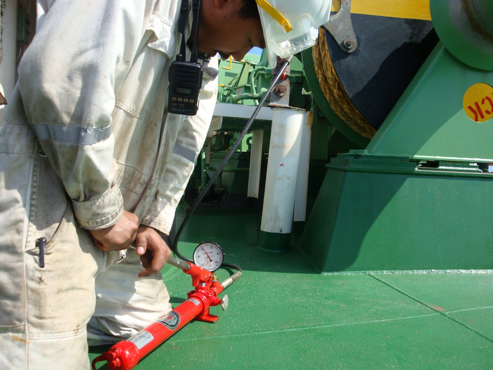searchingnomad's world: DECK MACHINERY MAINTENANCE PART OF SHIP’S SAFE ...