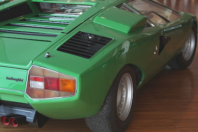 Lamborghini illustrated: La 1er Lamborghini Countach / The 1st ...