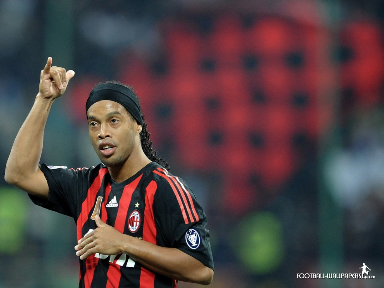 Ronaldinho | Ac milan, Soccer players, Football