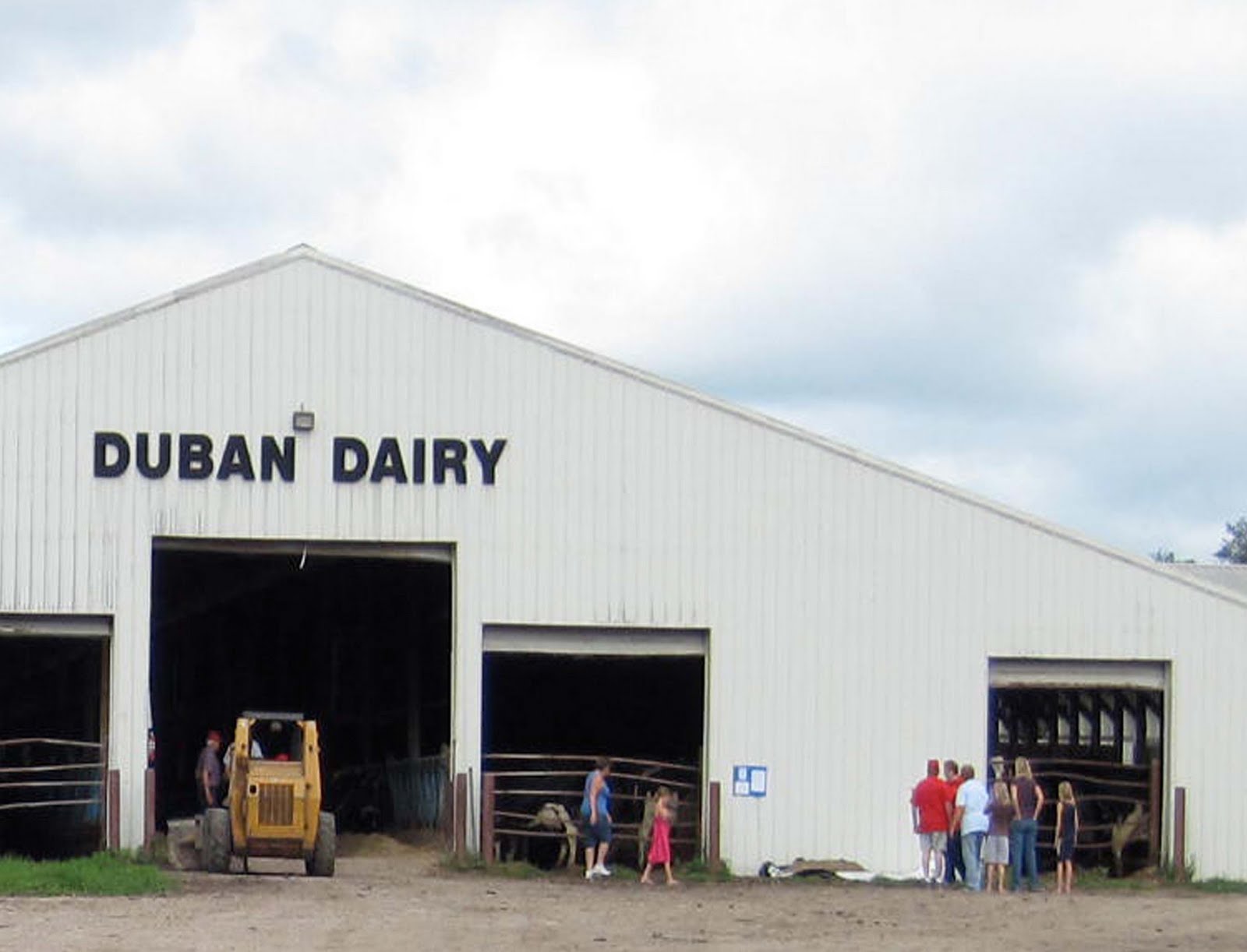 Gordon W. Fredrickson: Visit to a Modern Dairy Farm