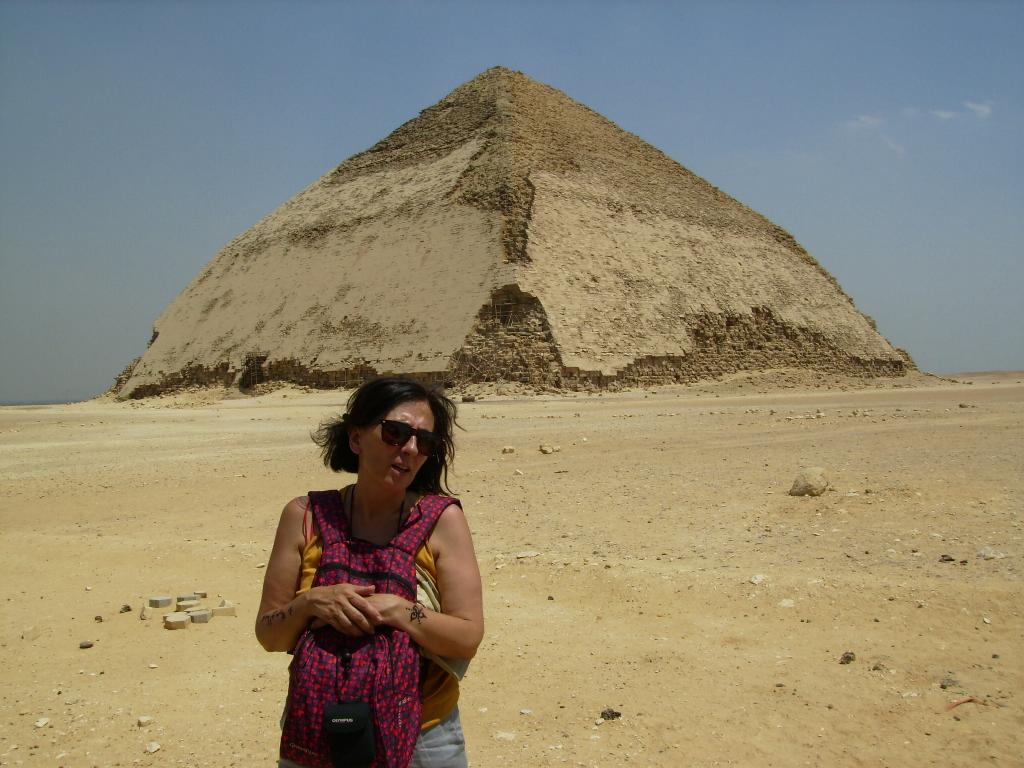 Reminiscencias Egipcias: PIRAMIDE ACODADA y PIRAMIDE NEGRA-DASHUR