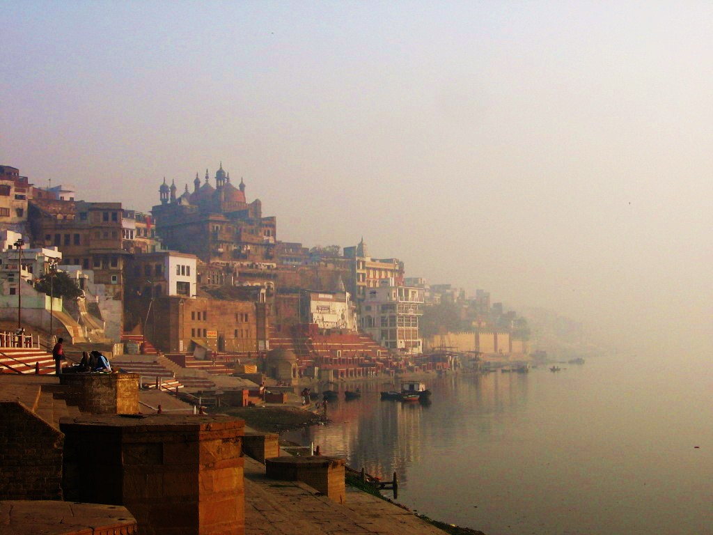 S u n s e t Cafè: SUN RISES OVER VARANASI ON A WINTER MORNING
