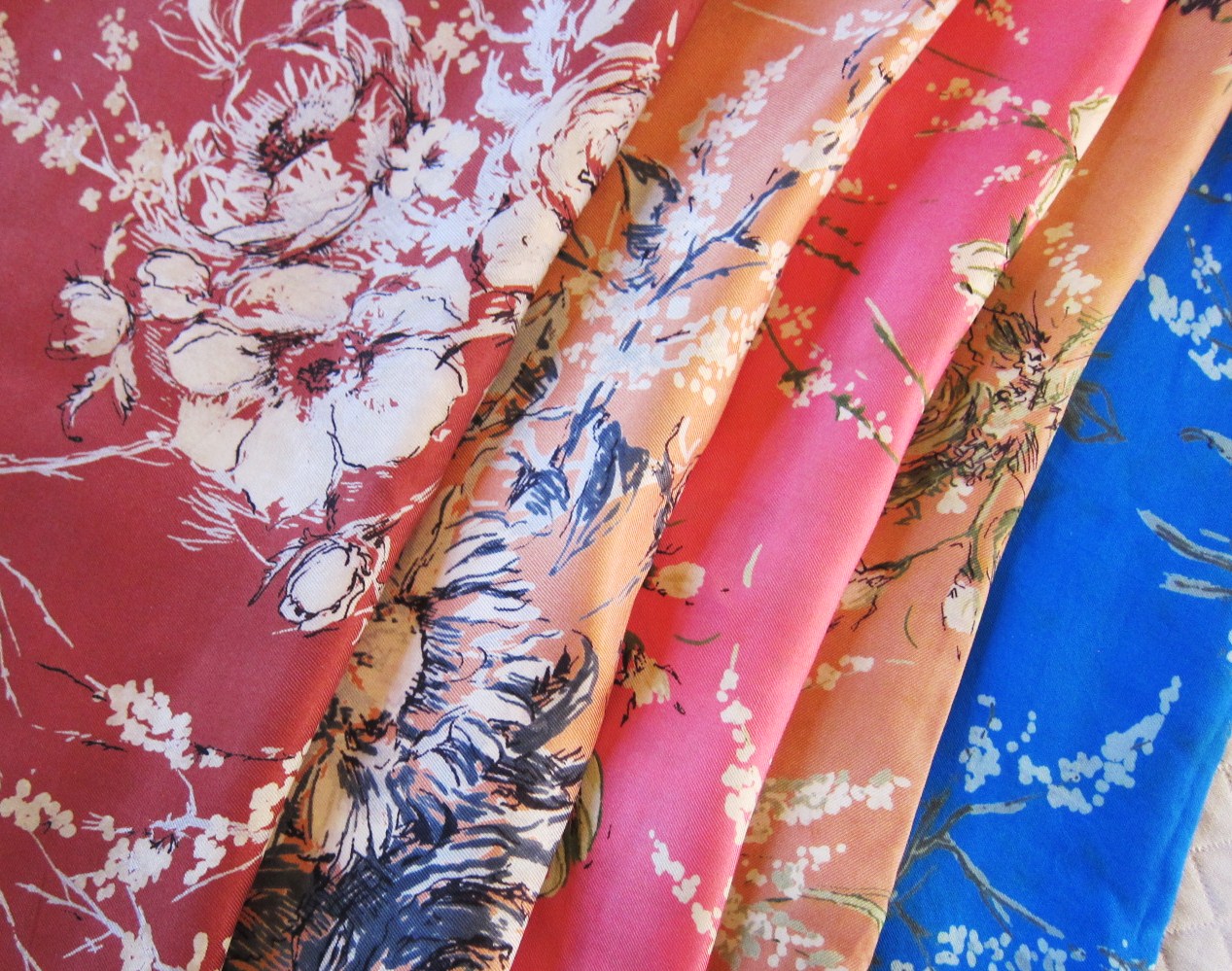 A Passion for Vintage Textiles: Jacqmar scarves