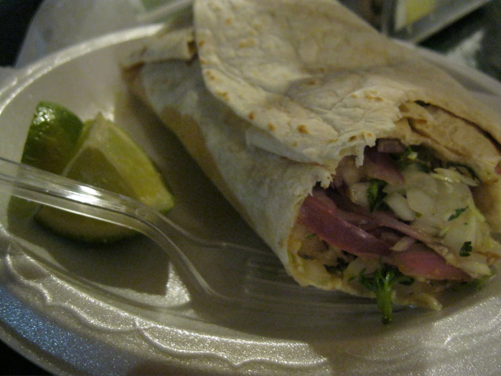 Hungry Vegan Traveler: Me Gusta Taco Bus