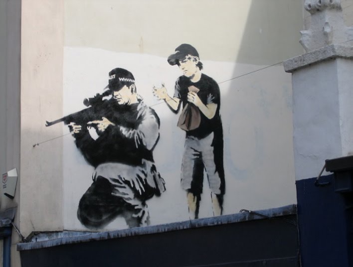 SCACCIA LA ZANZARA: BANKSY IS BANKSY (ALCUNE OPERE DEL GRAFFITARO INGLESE)
