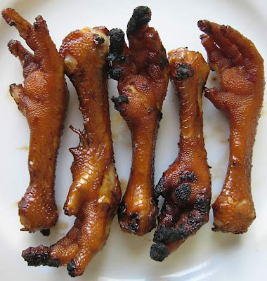 TTG goes Tagalog....: Adidas (grilled chicken feet)-$5