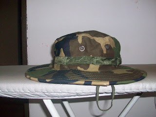 Gaya Ala Tentera: Topi Askar