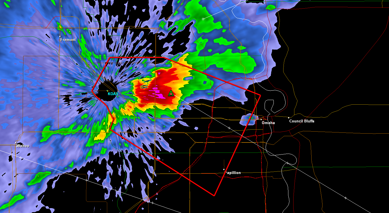 Omaha Tornado Chaser: Omaha shelf cloud 9/15/10
