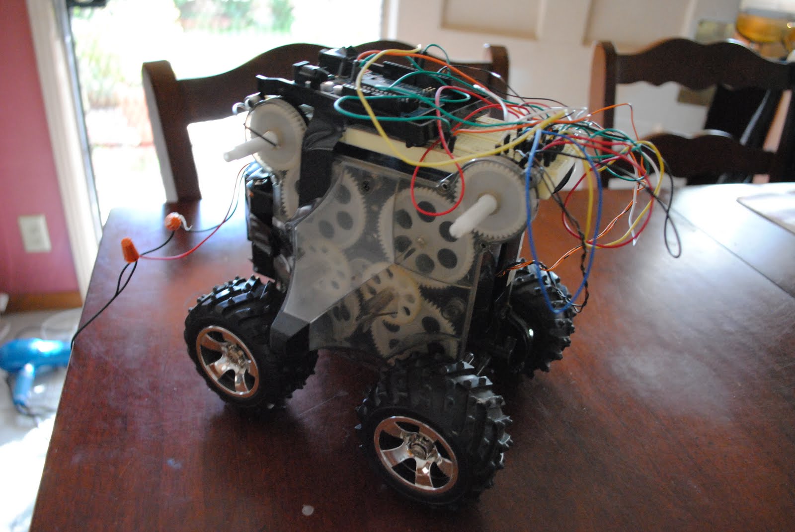 Arduino Robots: Attempt of Motor Control