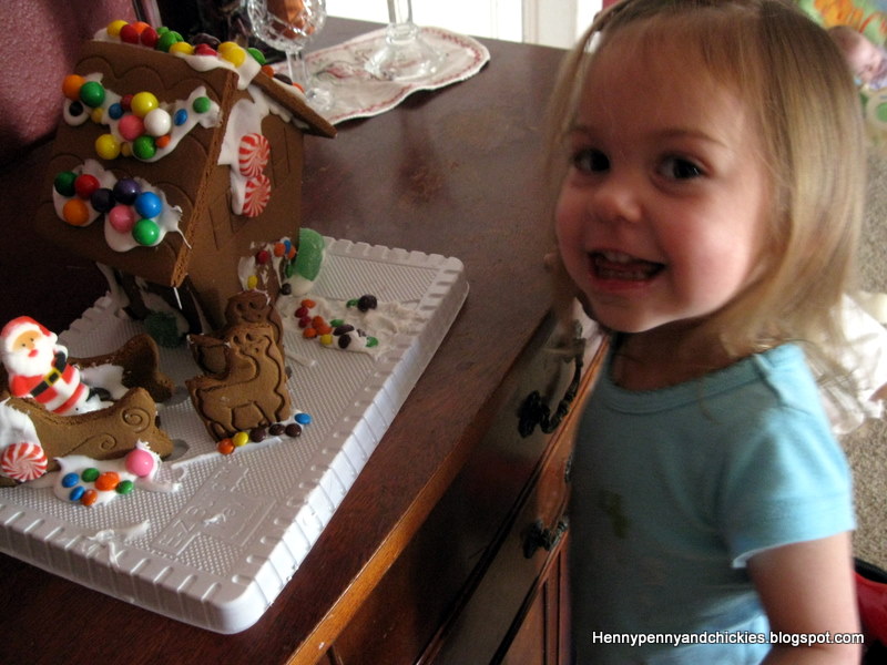 Henny Penny and Chickies: A Gingerbread House for Baby Jesus
