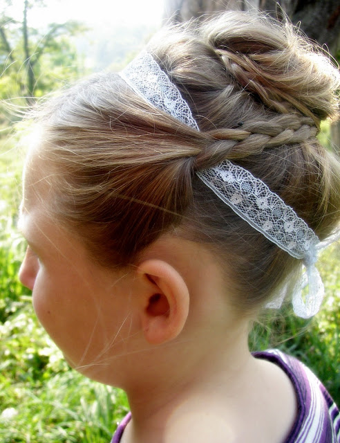 Regency Style Hair Tutorial.