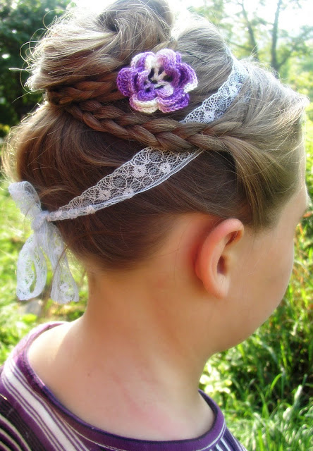 Regency Style Hair Tutorial.