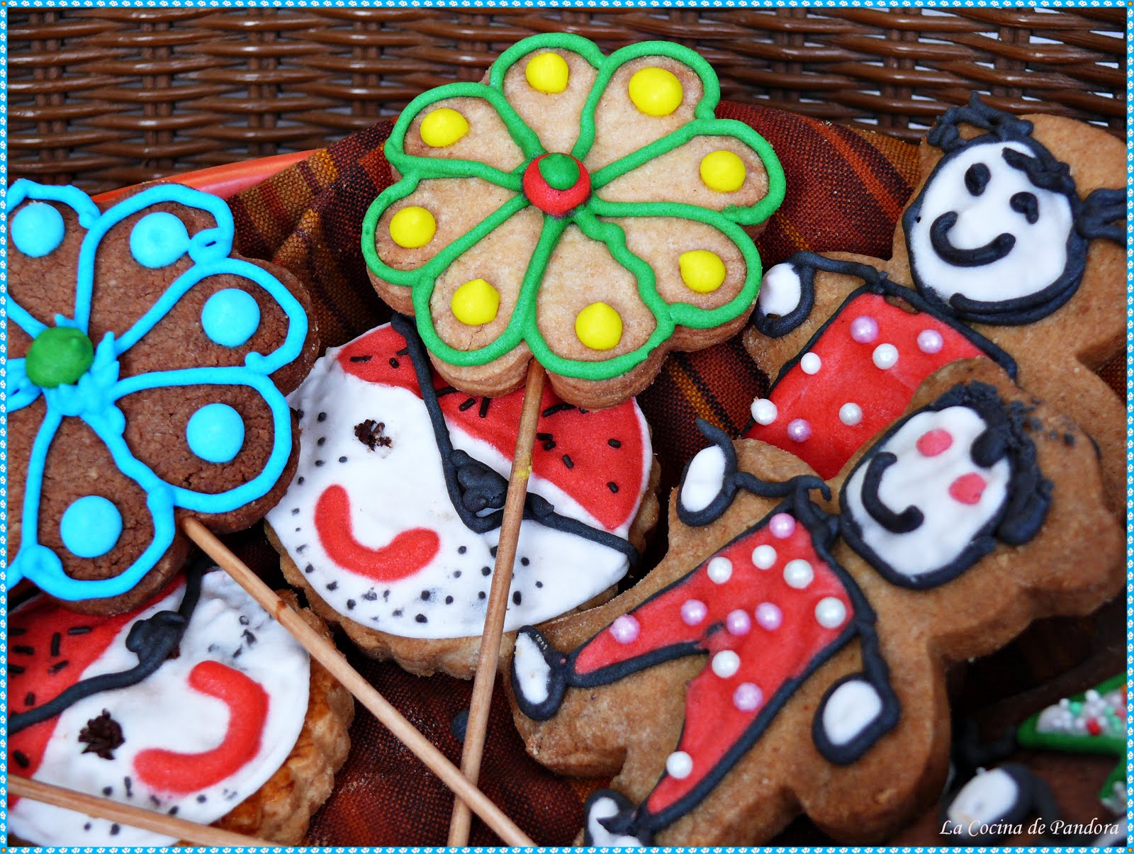 La Cocina de Pandora: GALLETAS DE MANTEQUILLA DECORADAS