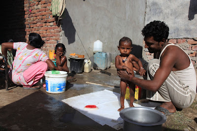 Slum project: Bath time