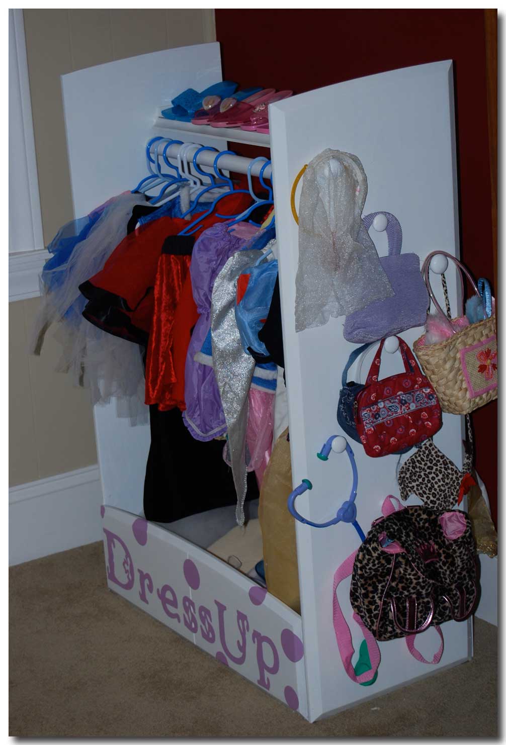 My Creative Escapes - photography, crafting, DIY and more: Dress-up Center
