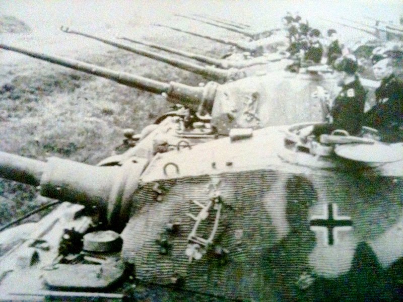 Liga de Historiadores de la Segunda Guerra Mundial: Las divisiones ...