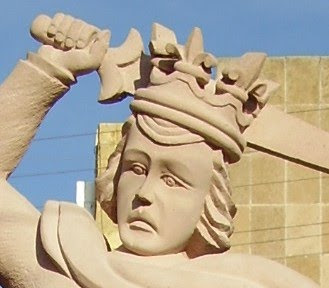 Casas Casos Cosas y Gente: UN MONUMENTAL Y ESCULTÓRICO ADEFESIO