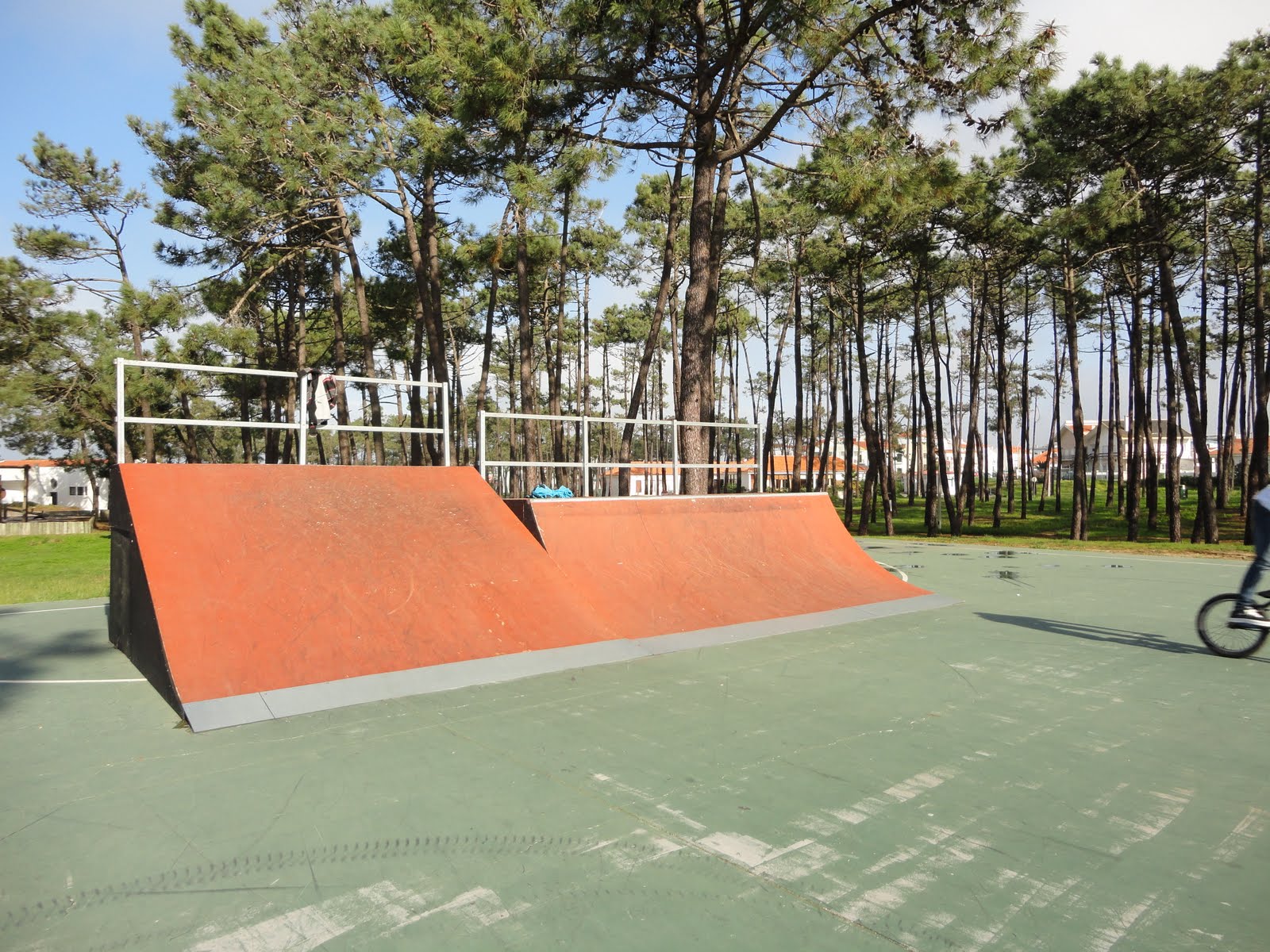 Bmx em Colos: Skate park de Sines
