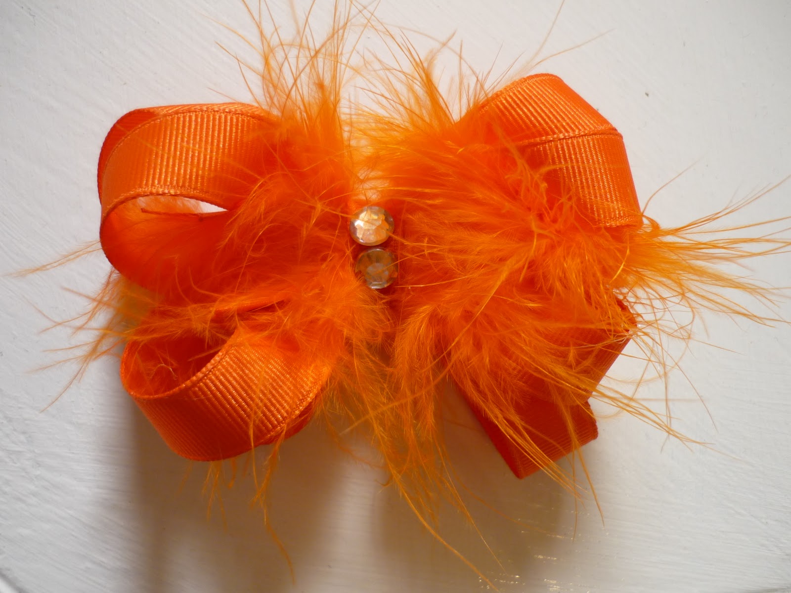 Crafty Texas Girls: Feather Bows
