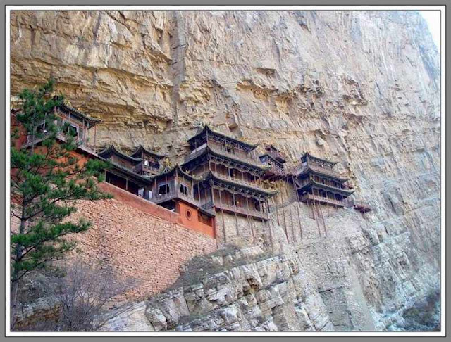 Intrinseco y expectorante: China: El templo colgante de Xuan si zhong