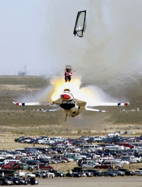 Amaze Pics & Vids: Ejection Seat - Flight Accidents... Rare Photos.
