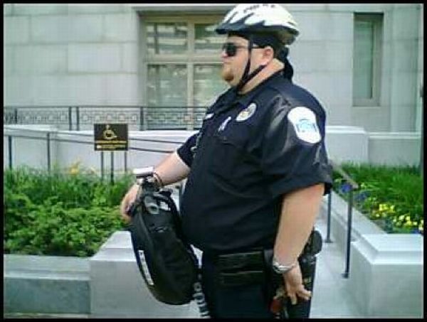 funny and amazing: NO:1 Qualified Police Officers - Funny Photos...