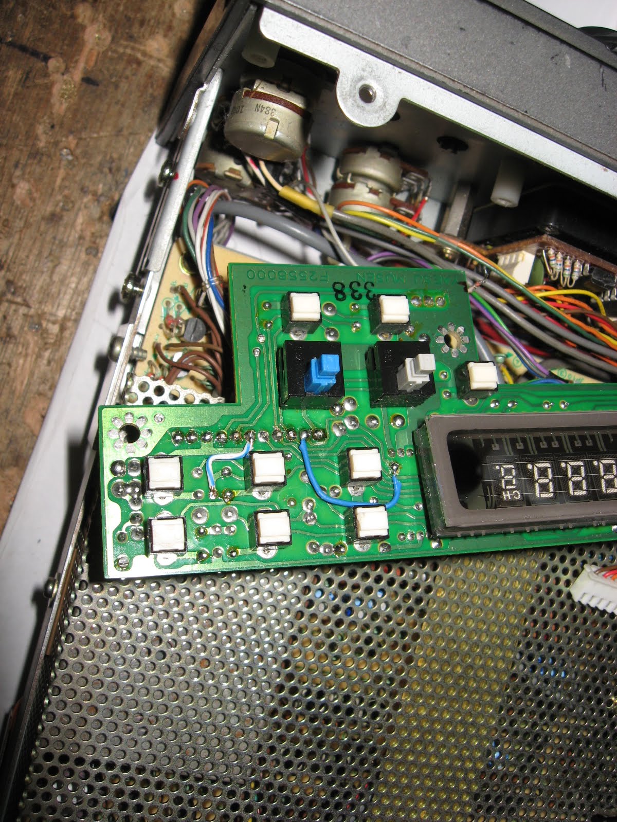 FT 757 display fault fixed – I hope | VK3ZPF Ham Radio Blog