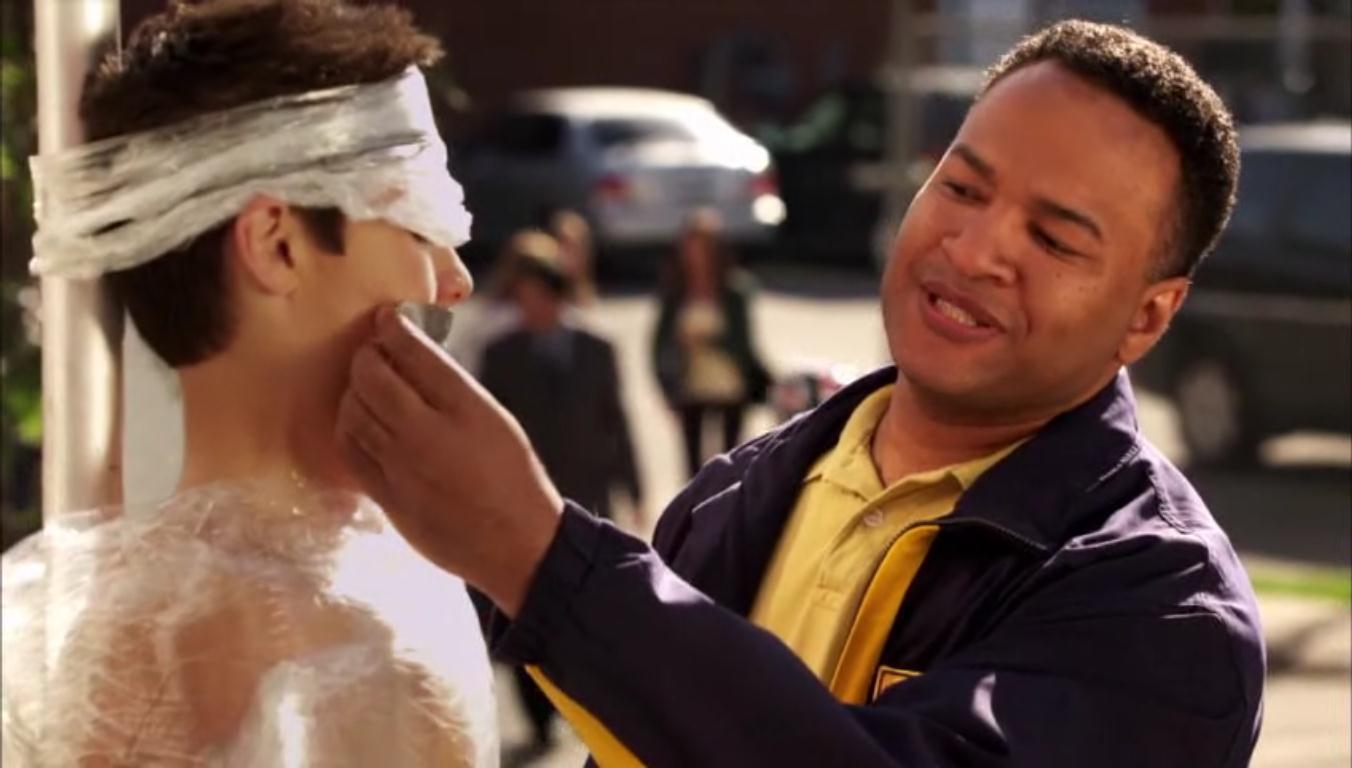 Bound Guys On TV: Drew Torres - Gegrassi High S10 E6