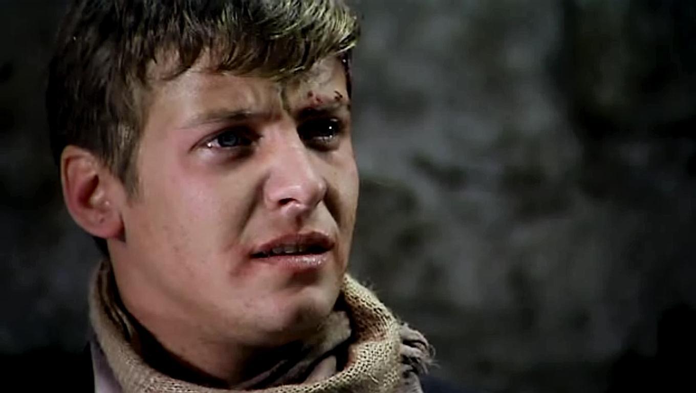 Bound Guys On TV: Lyndon Ogbourne - Emmerdale (27/10/10)