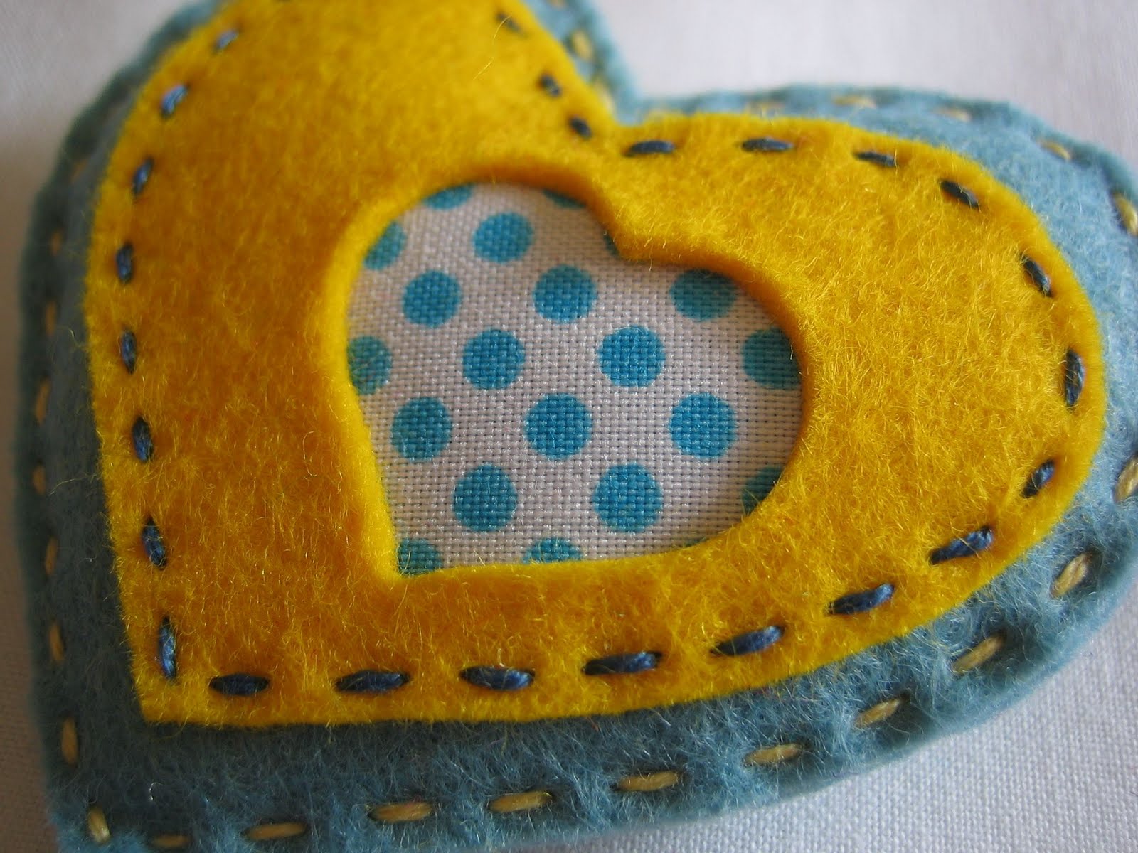 alidei: corazones de fieltro / felt hearts