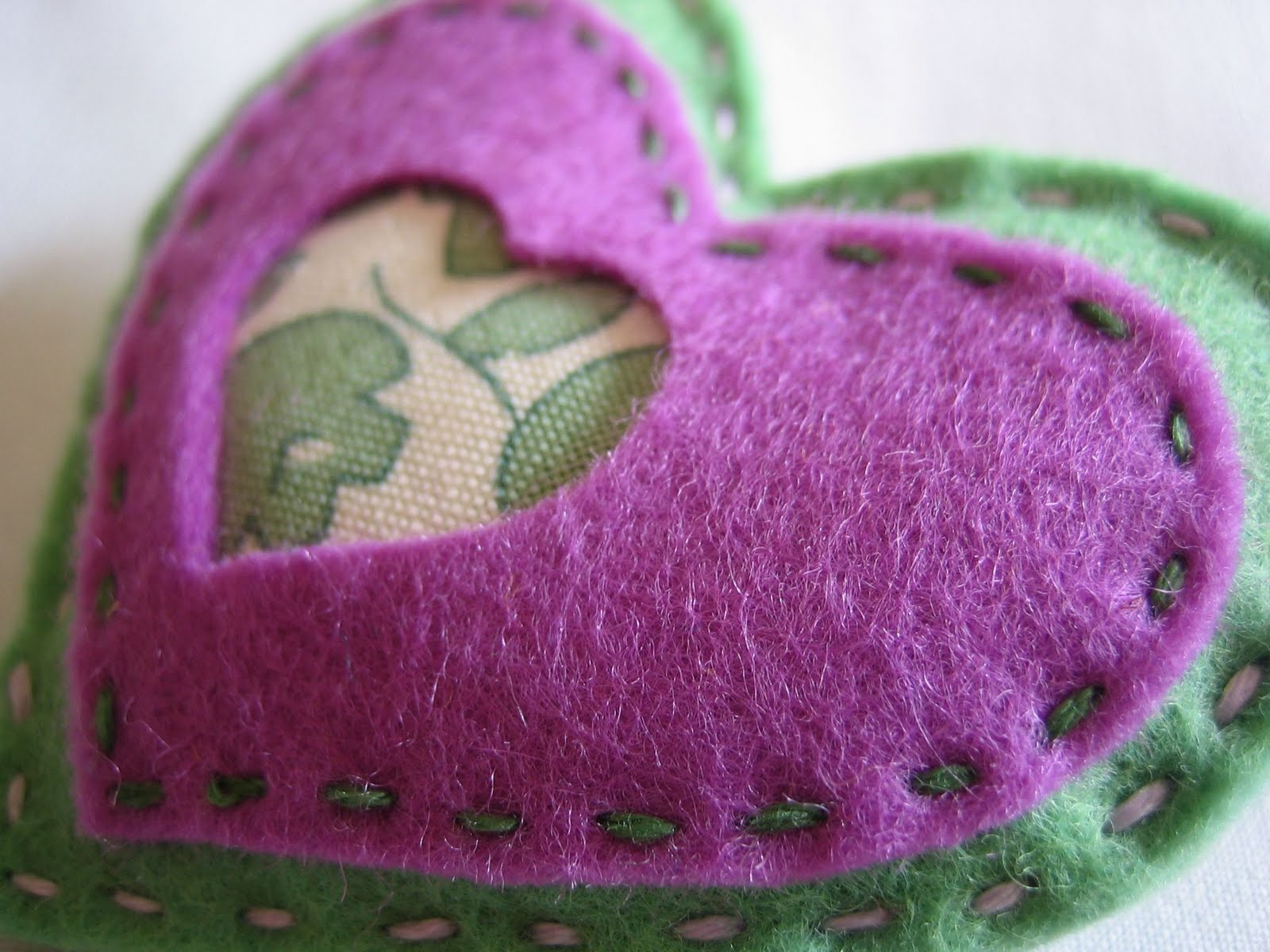 alidei: corazones de fieltro / felt hearts