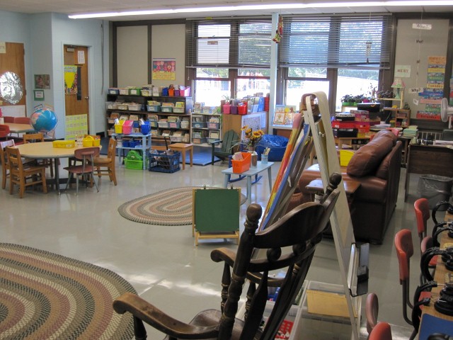 Literacy Builders: Embracing Change: The Decision to Go Deskless